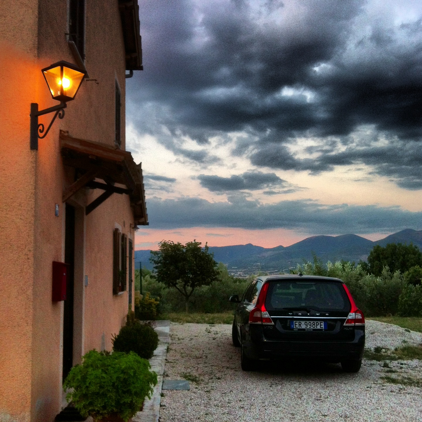 VOLVO V70 D2 POLAR - drivelife review