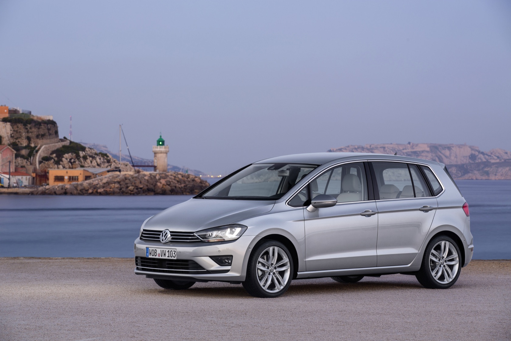 VOLKSWAGEN GOLF SPORTVAN - #lucalife